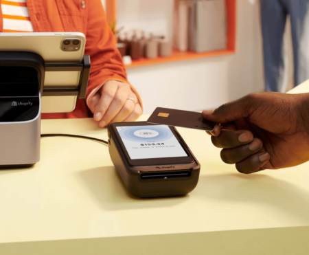 New POS Terminal From Shopify Soothes Holiday Season Woes